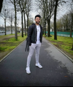 (mrwhosetheboss Real Name) Arun Maini Girlfriend, Net worth, Age, Bio